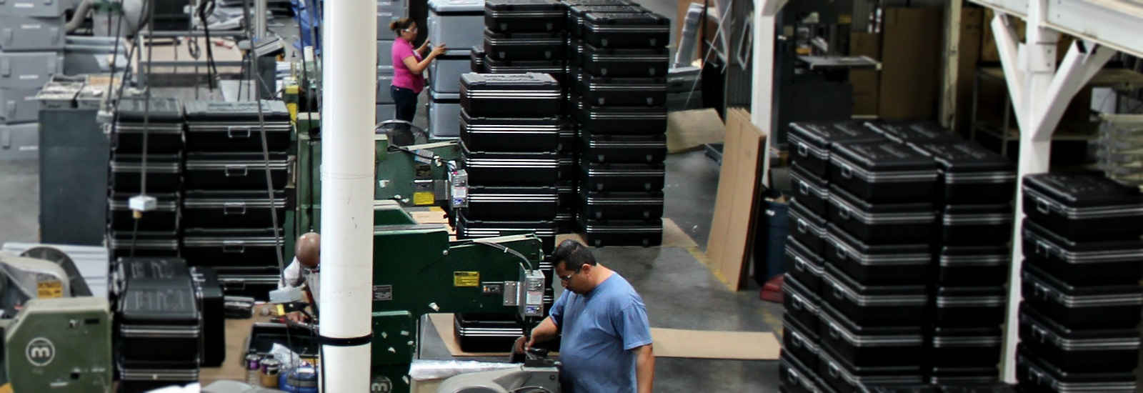 Custom Carrying Cases and Shipping Cases | Made to Order | Bel-Air Cases